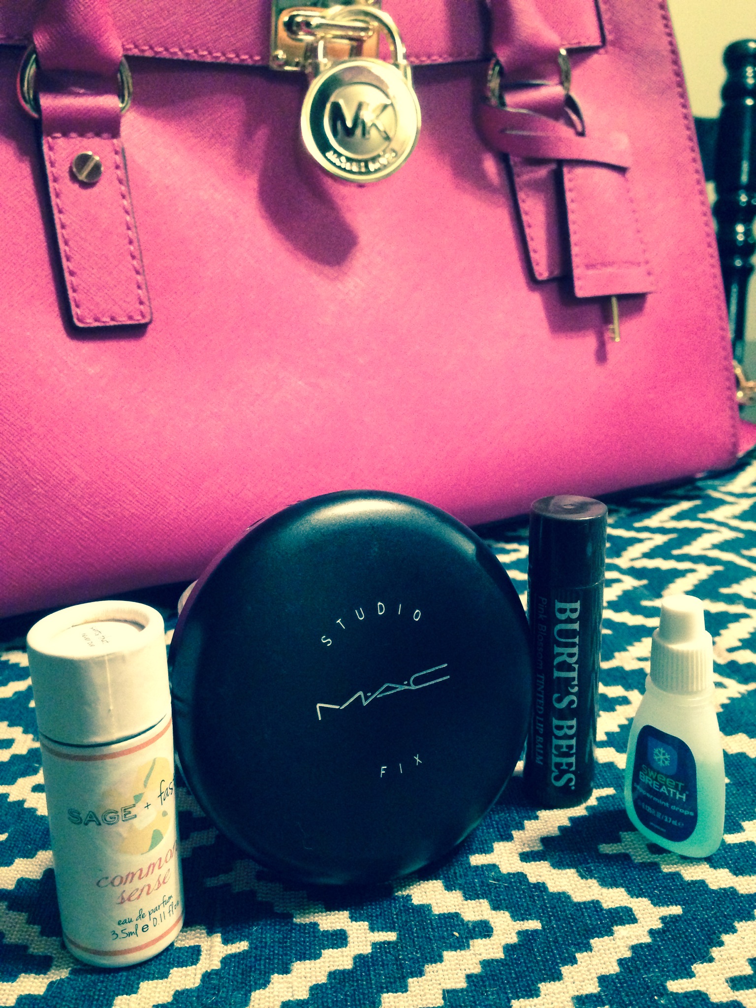 The Mid Day Refresher Kit That Fits In Your Purse The Spiff